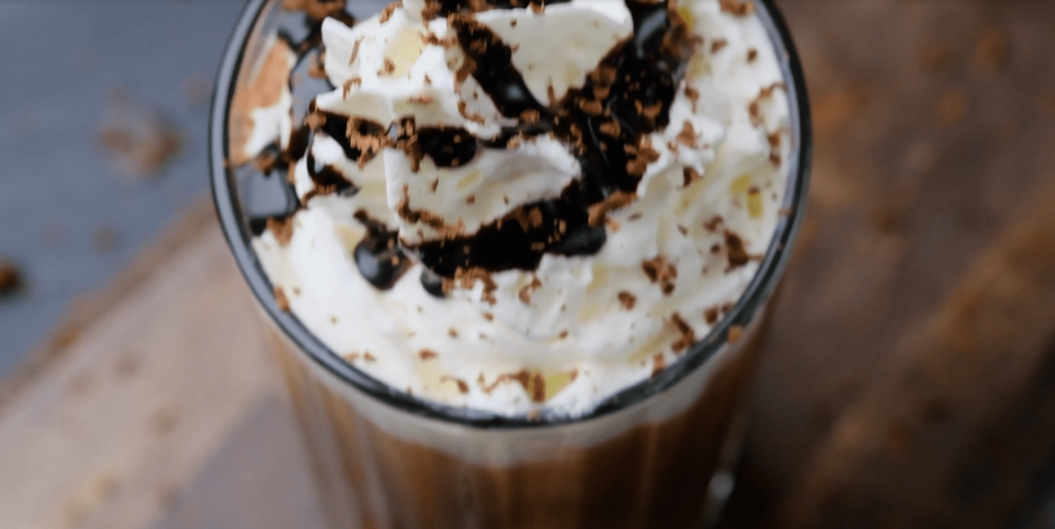 Easy Java Chip Frappuccino Recipe: Blended Chocolatey Drink